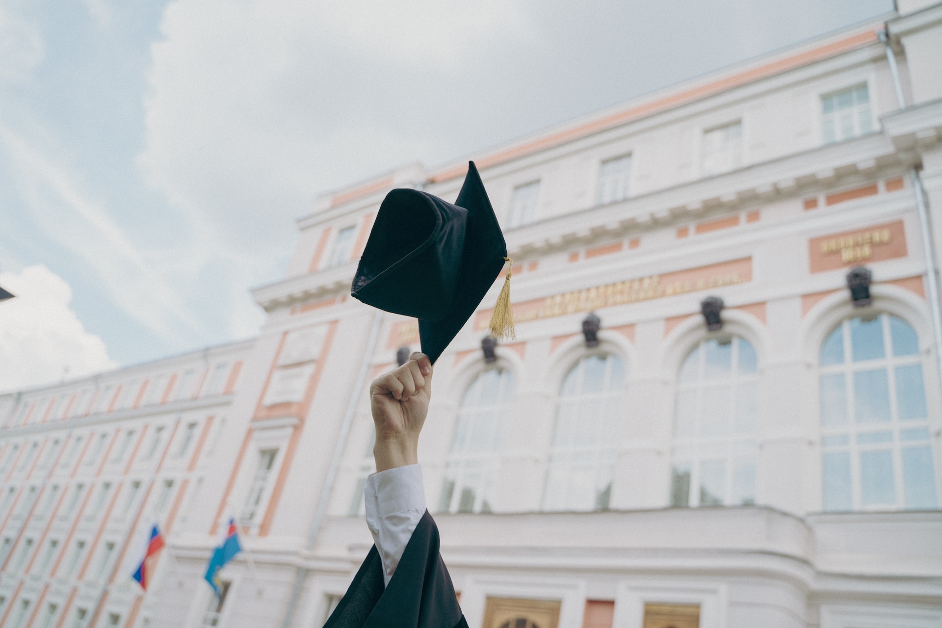 Exploring all the benefits of completing your degree after 50 - tech.cu