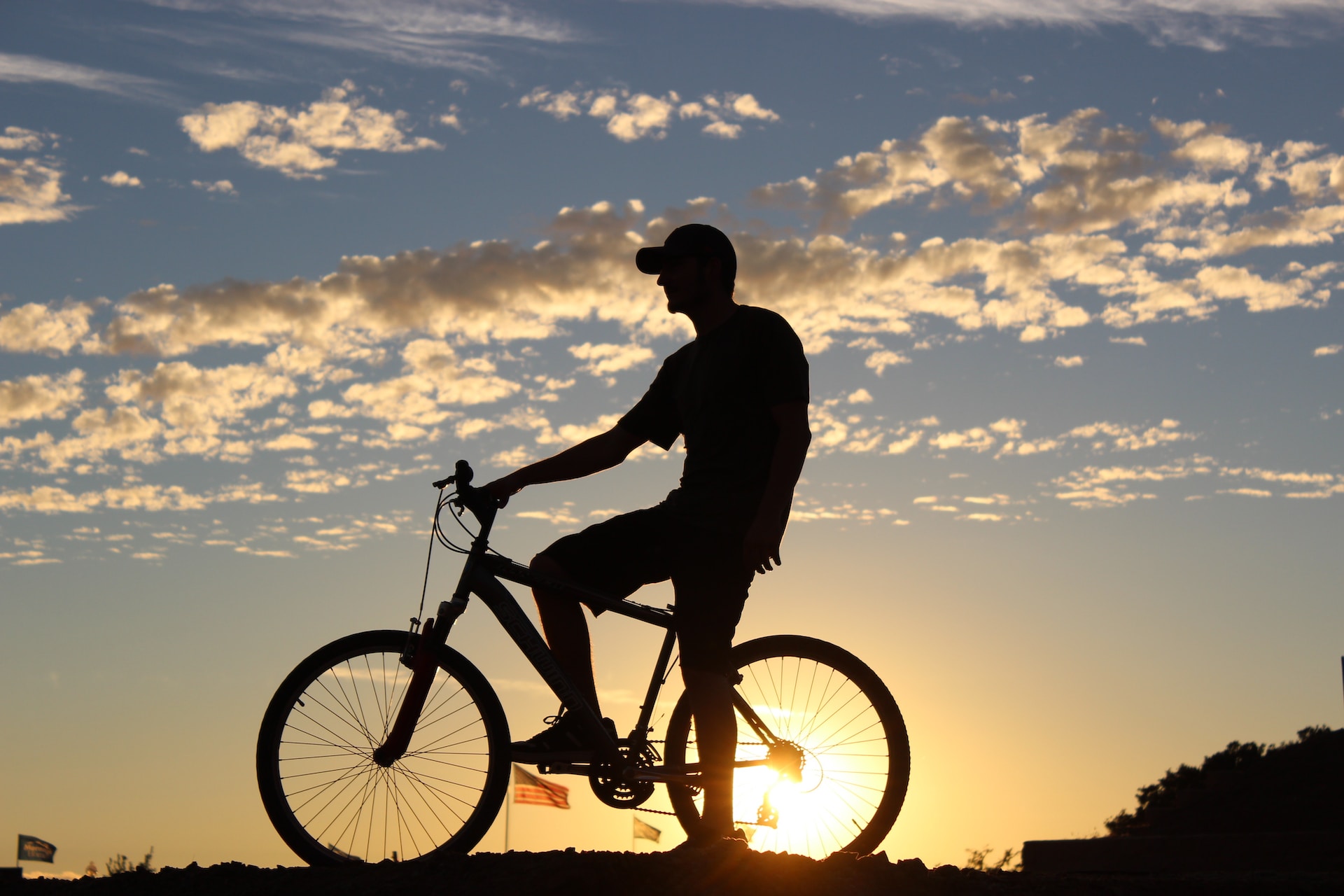 Off-Road Biking: Two-Wheeled Adventures for Active Explorers - tech.cu